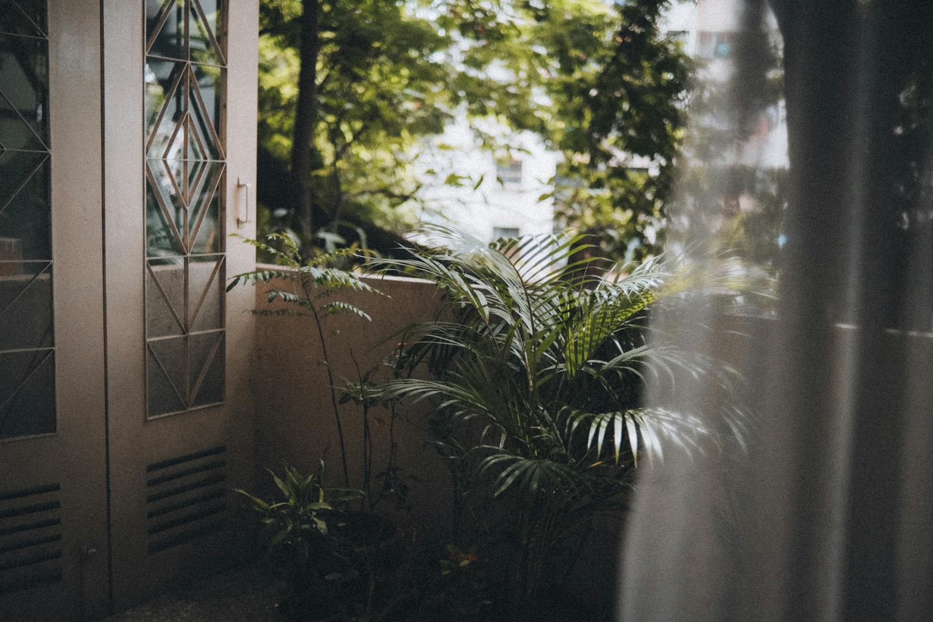 Building a Rugged and Beautiful Home Sanctuary - The Painted Hinge