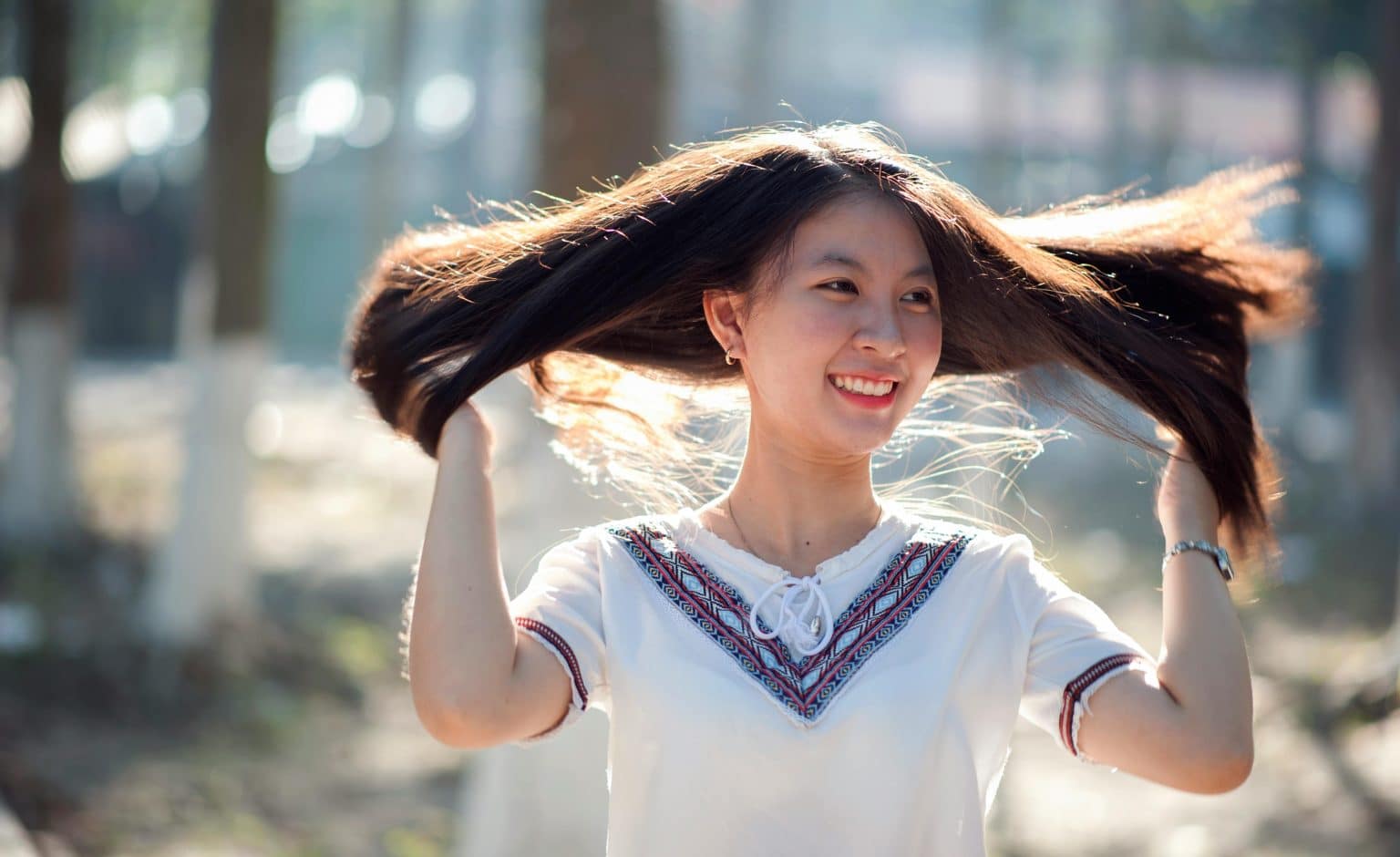 How to Choose the Right Halo Extension Length Based on Your Face Shape ...